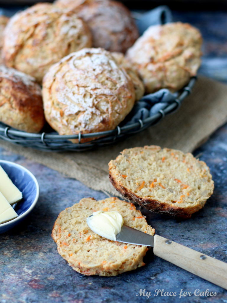 Bløde og lækre gulerodsboller - My Place for Cakes